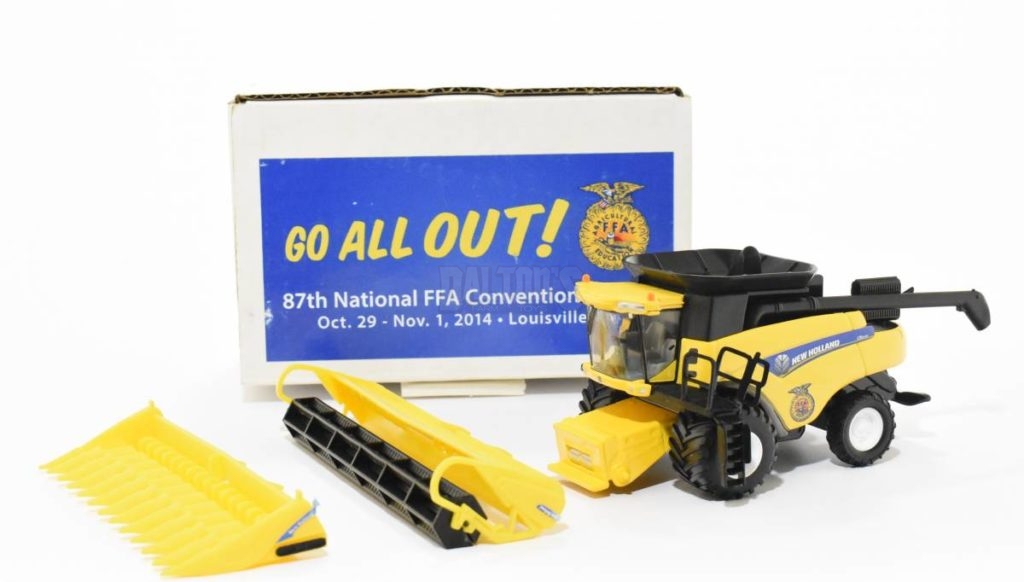 1/64 New Holland Cr Series Combine, 2014 National Ffa Convention ...