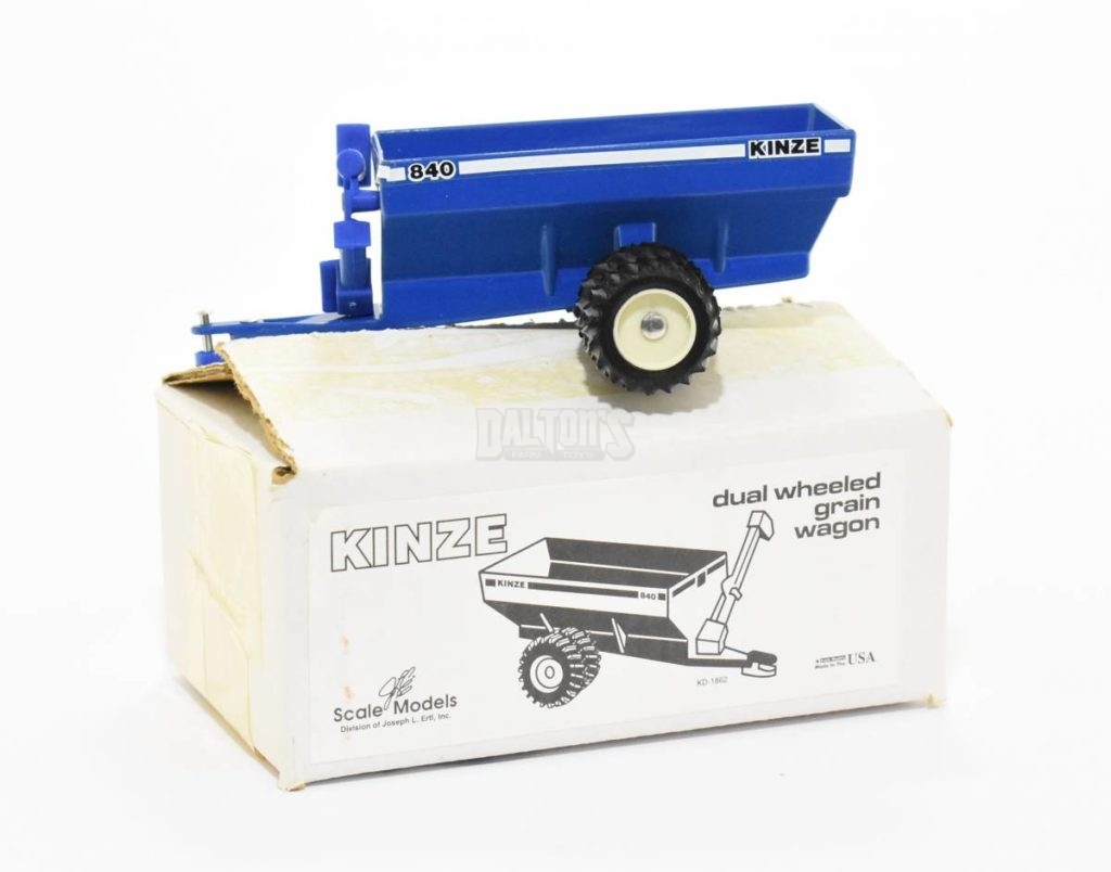 1/64 Kinze 840 Auger Wagon W/ Duals Grain Cart - Dalton's Farm Toys