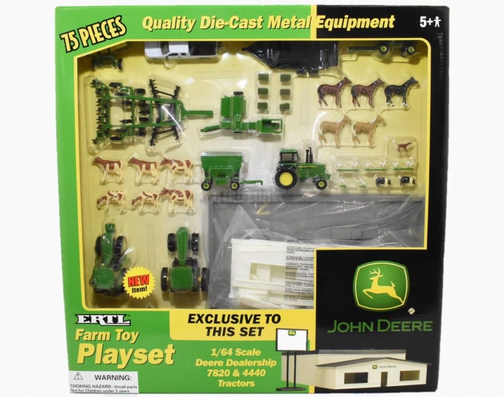 1/64 John Deere 75 Piece Dealership, 8520, 7820 & 4440 Tractor Play Set ...