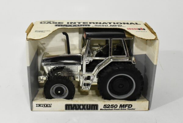 1/16 Case IH Maxxum 5250 Tractor With Front Wheel Assist, Chrome Dealer ...