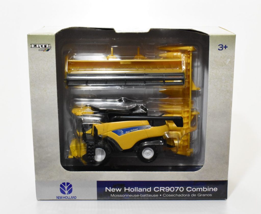1/64th New Holland CR9070 Combine - Dalton's Farm Toys