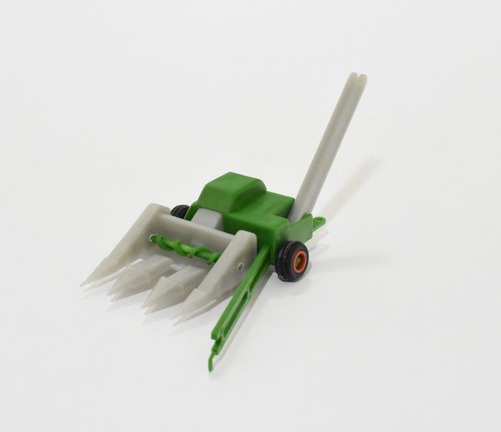 1/64 3 Row Pull Type Corn Picker, New Idea - Dalton's Farm Toys