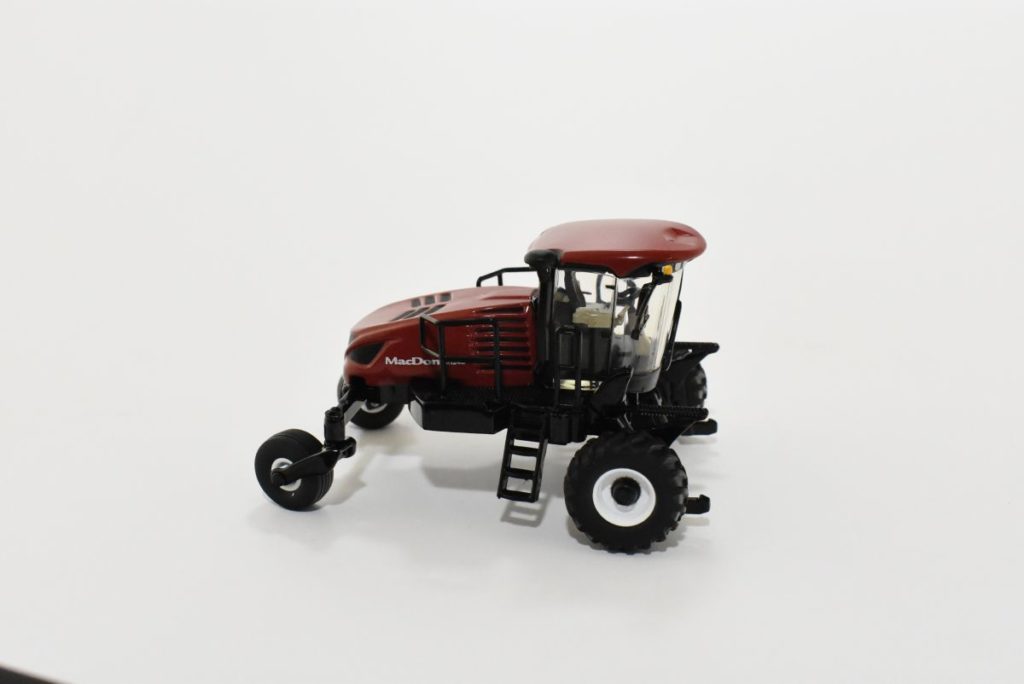 1/64 Macdon Self Propelled Swather With Draper Head - Dalton's Farm Toys