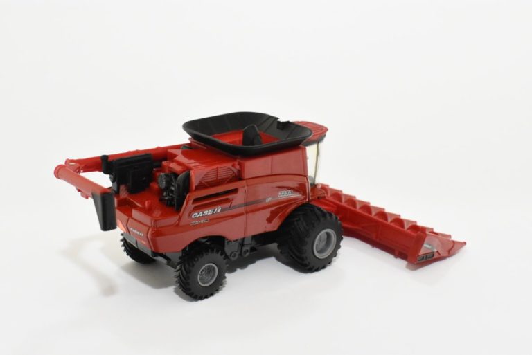 1/64 Case IH 7250 Combine with Corn & Grain Head - Dalton's Farm Toys