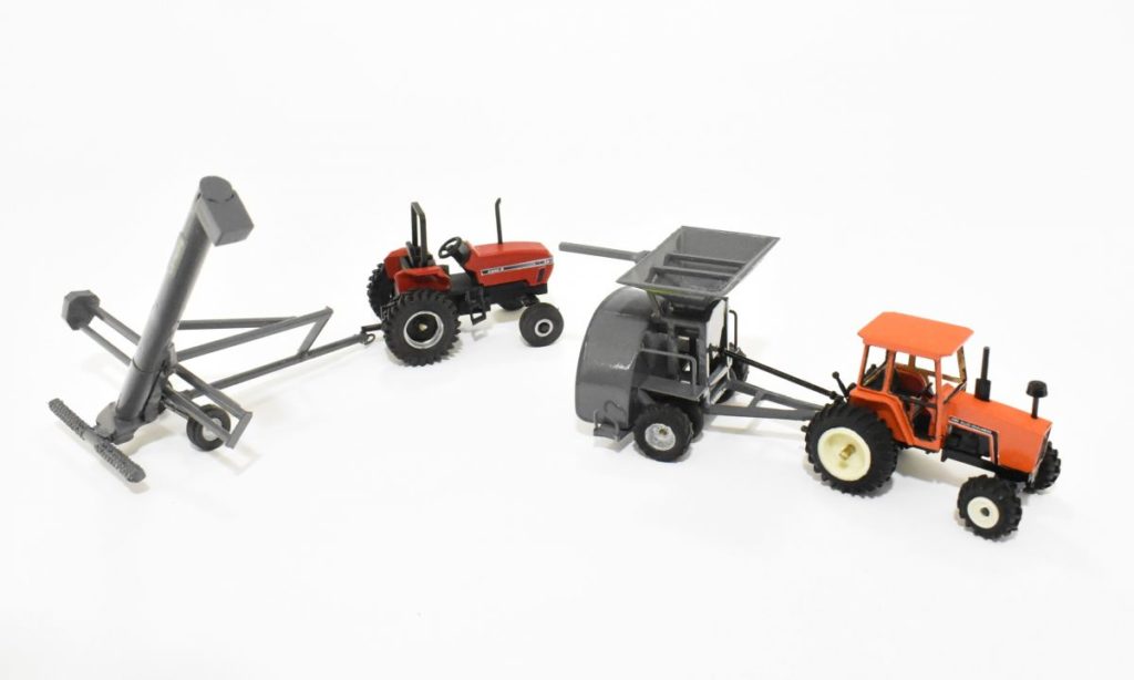 1/64 Custom Silage Bagger & Unloader - Dalton's Farm Toys
