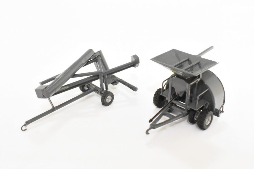 1/64 Custom Silage Bagger & Unloader - Dalton's Farm Toys