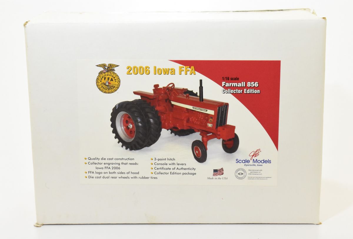 1/16 International Harvester Farmall 856 Tractor, Collector Edition ...