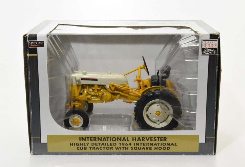1/16 International Harvester Highly Detailed 1964 International Cub ...