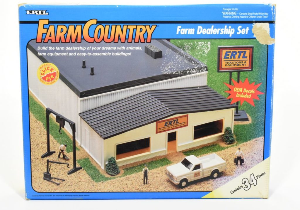 1/64 Farm Country Dealership Playset - Dalton's Farm Toys
