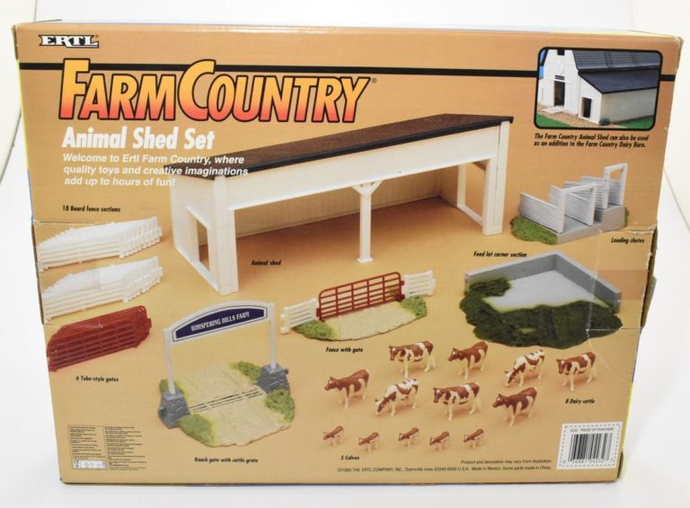 1/64 Farm Country Animal Shed Playset With Cows, Fence, Loading Chute ...