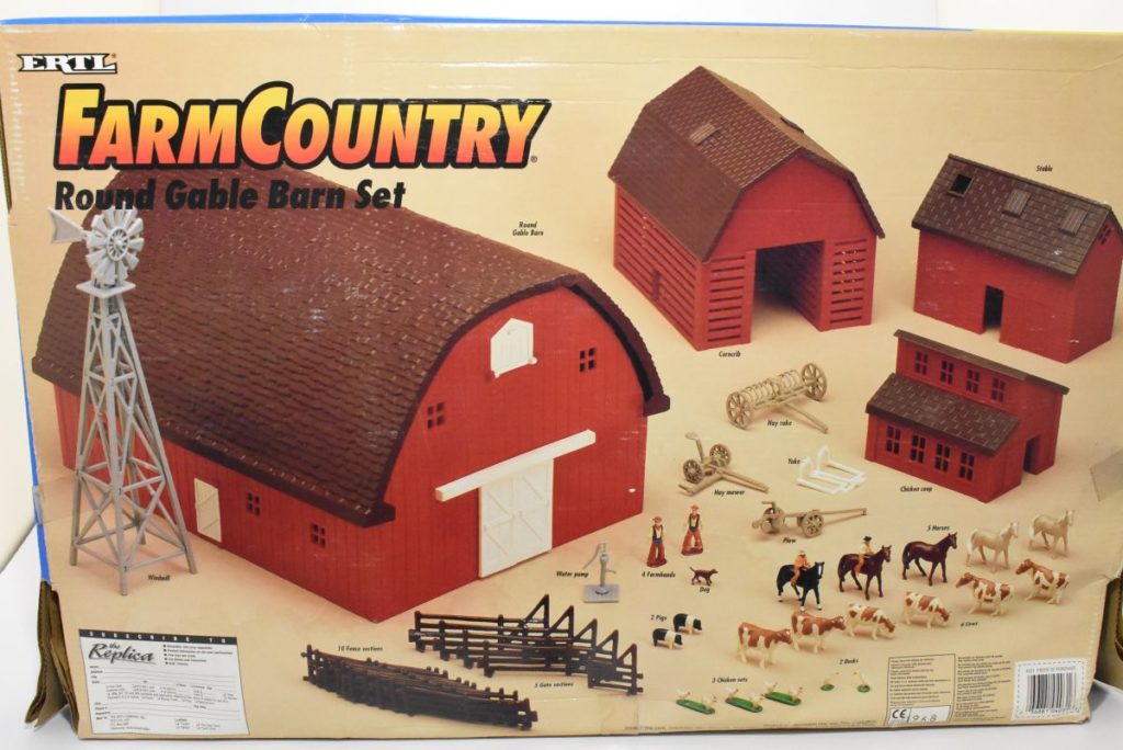 1/64 Farm Country Round Gable Barn Deluxe Playset With Coupe, Corn Crib ...
