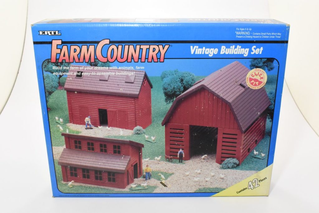 1/64 Farm Country Vintage Building Set With Corn Crib, Grainery ...