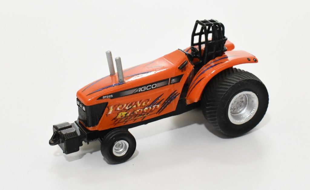 1/64 Agco Pulling Tractor Set, Legacy & Young Blood - Dalton's Farm Toys
