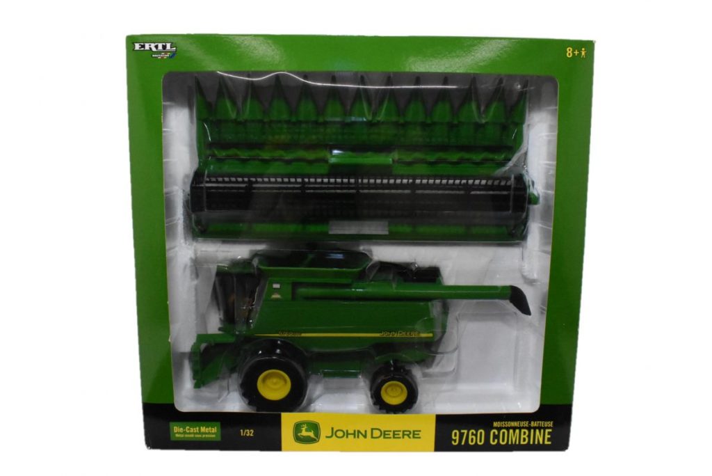 1/32 John Deere 9760 Combine w/ Duals, Grain & Corn Heads - Dalton's ...