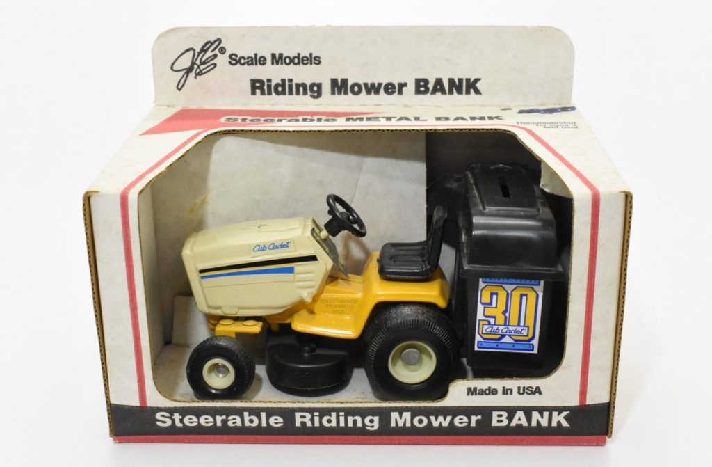 1/16 Cub Cadet Slanted Hood Riding Lawn Mower With Bagger, 30th ...
