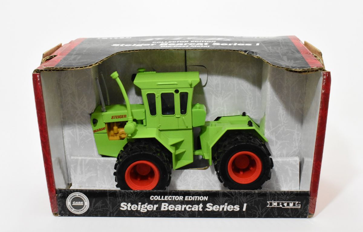 1/32 Steiger Bearcat Series 1 4wd Tractor - Dalton's Farm Toys