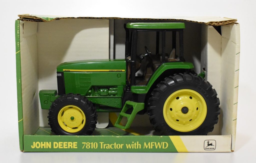 1/16 John Deere 7810 Tractor W/ MFWD - Dalton's Farm Toys