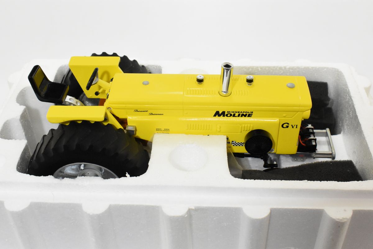 1/16 Minneapolis Moline GVI Pulling Tractor - Dalton's Farm Toys