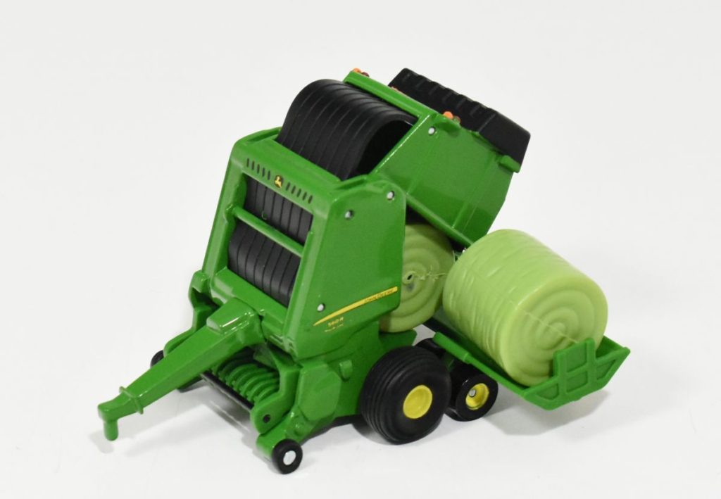 1/64 John Deere 560R Round Baler With Accumulator & 5 Bales - Dalton's ...