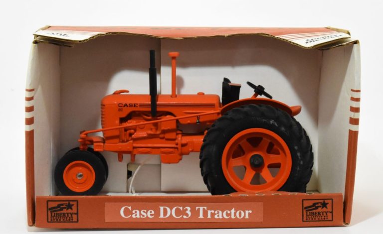 1/16 Case DC3 Tractor With Narrow Front - Dalton's Farm Toys