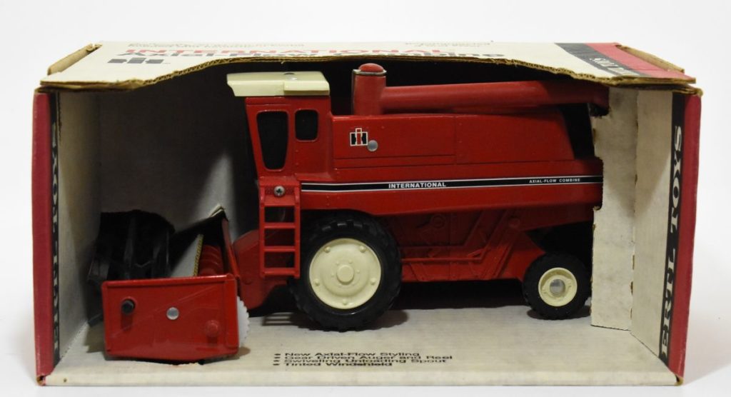 1/32 International Harvester 1400 Series Axial Flow Combine - Dalton's ...