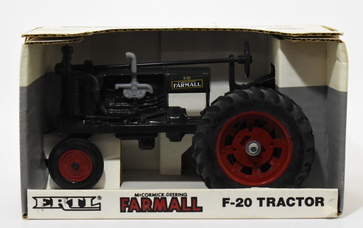 1/16 McCormick Deering Farmall F-20 Tractor Grey - Dalton's Farm Toys