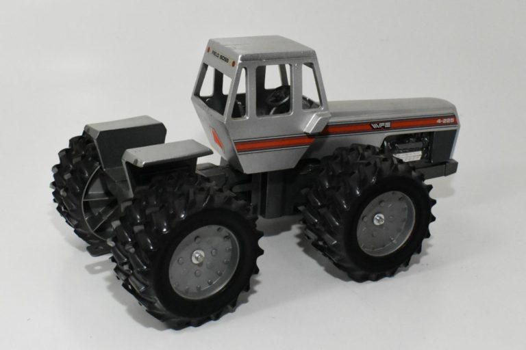 1/16 White 4-225 Field Boss 4wd Tractor With Red Stripe Decal, No Box ...