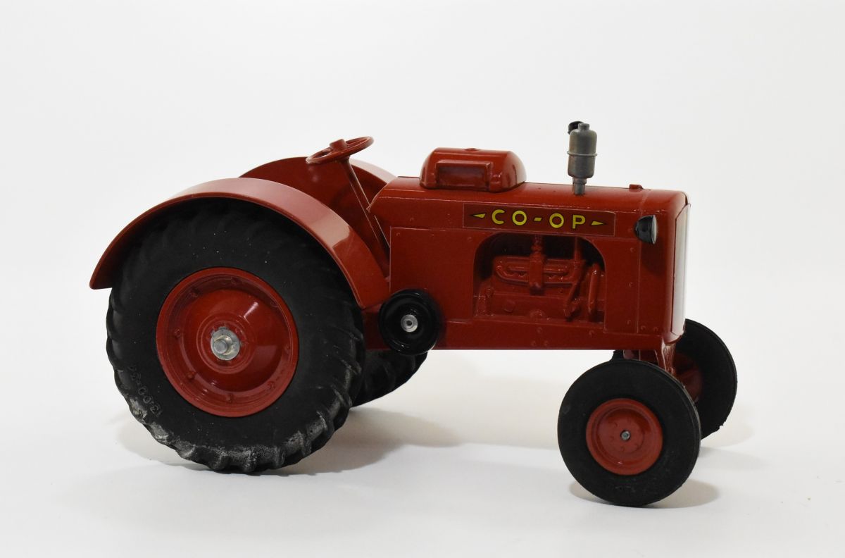 1/16 CO-OP No. 3 LP Tractor - Dalton's Farm Toys