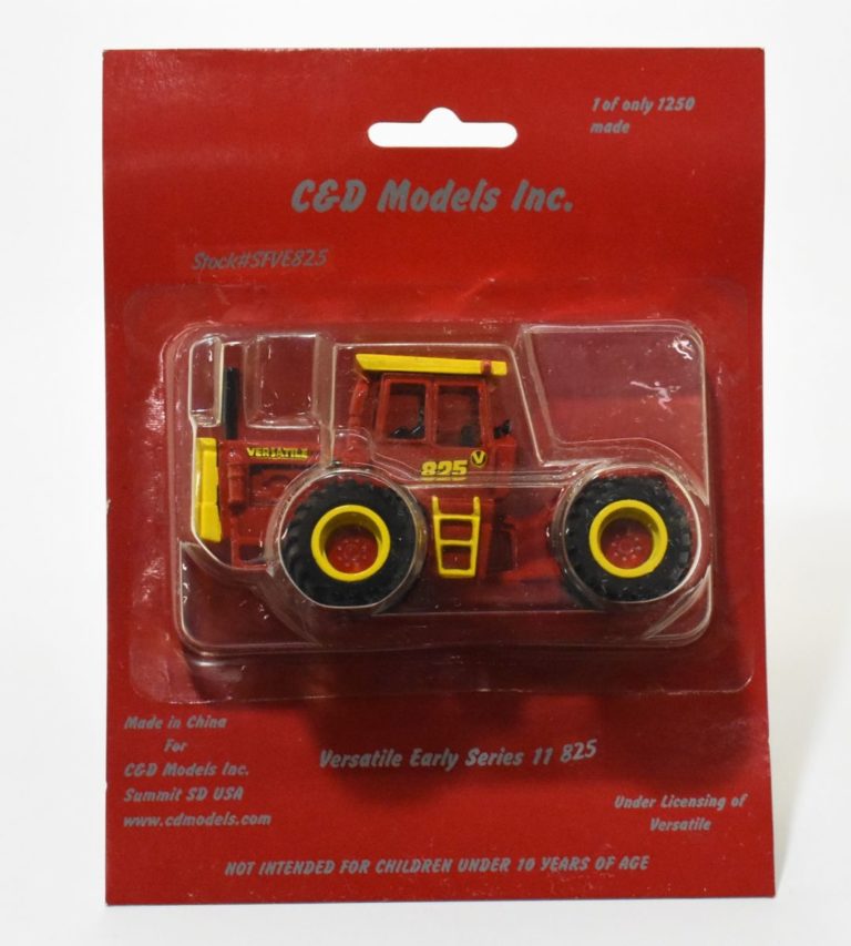 1/64 Versatile Series II Model 825 4WD Tractor - Dalton's Farm Toys