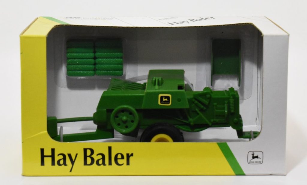 1/32 John Deere Square Hay Baler W/ Bales - Dalton's Farm Toys