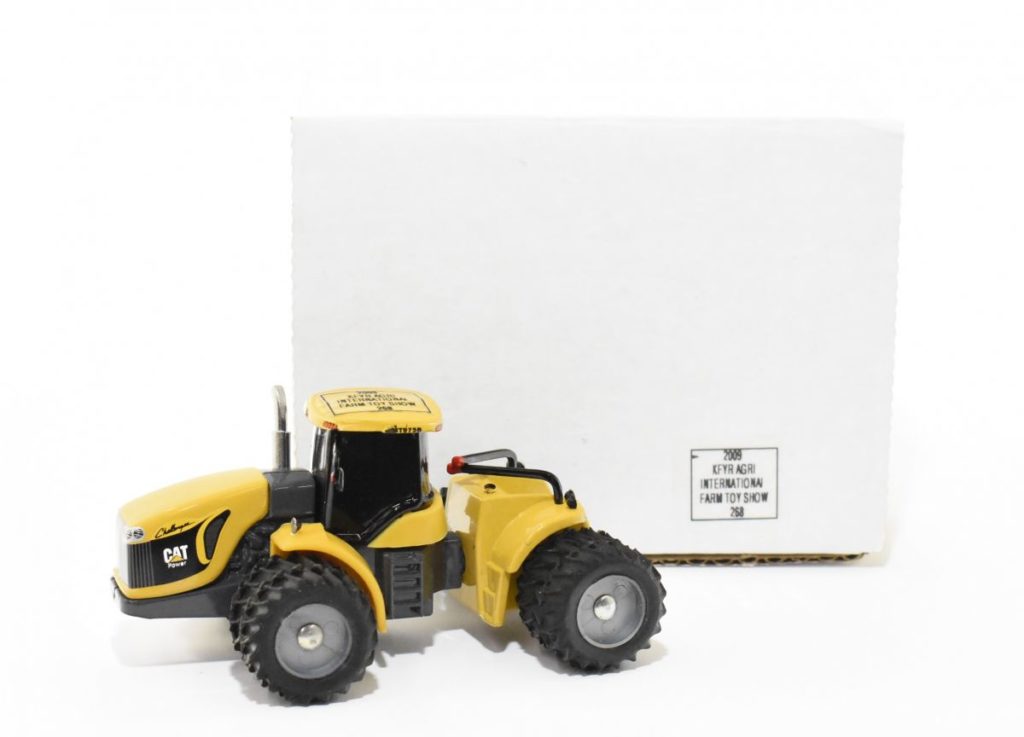 1/64 Cat Challenger MT975B 4WD Tractor W/ Duals 2009 KFYR AGRI Farm Toy ...