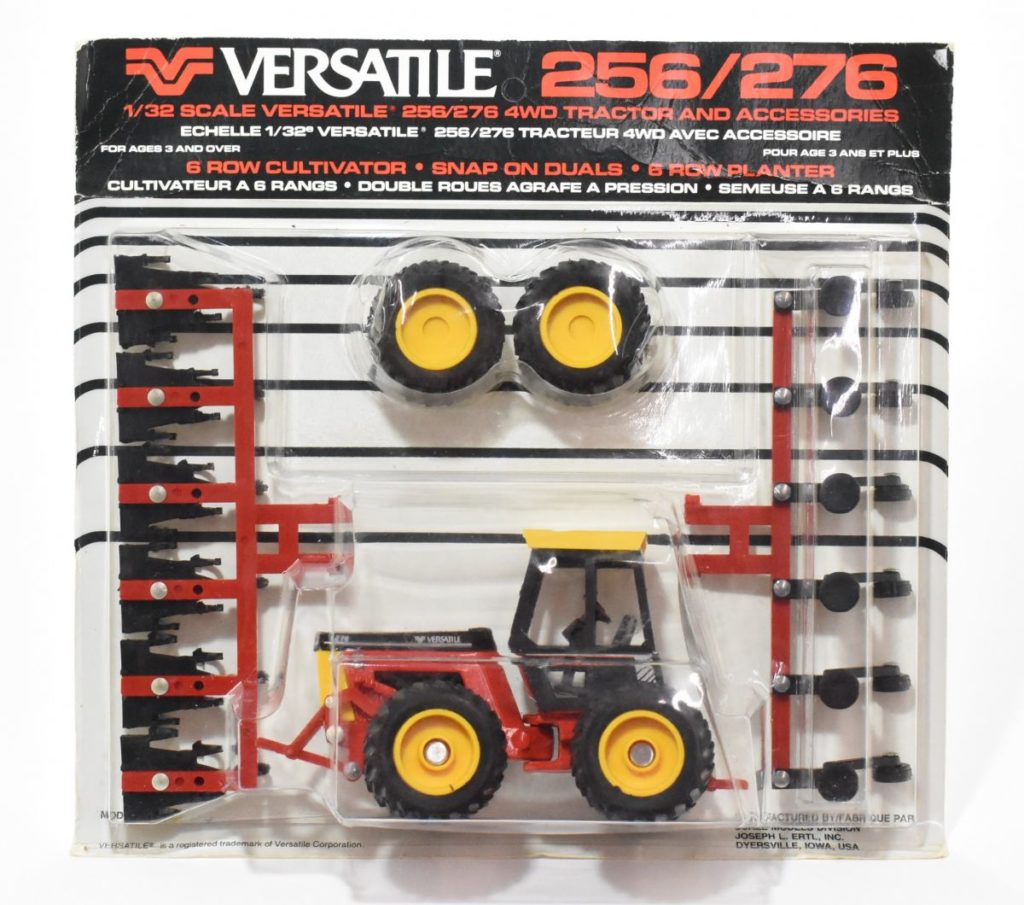 1/32 Versatile 256 276 4WD Tractor W/ Accessories - Dalton's Farm Toys