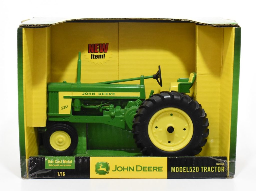 1/16 John Deere Model 520 Tractor With Narrow Front - Dalton's Farm Toys