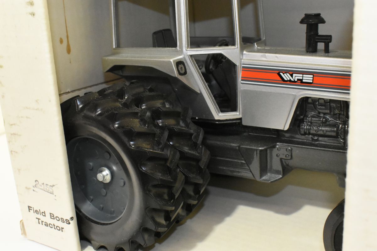 1/16 White 2-155 Field Boss Tractor With Duals - Dalton's Farm Toys