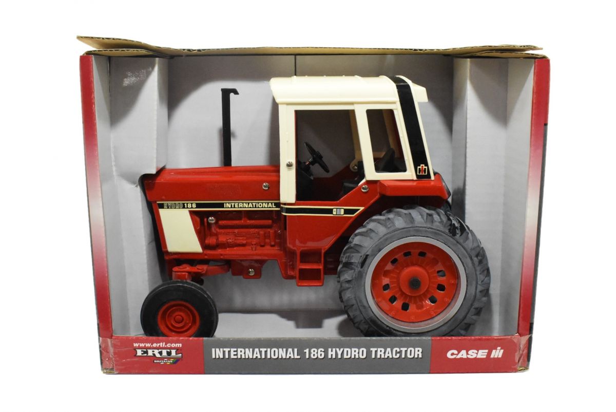 1/16 Case IH International 186 Hydro Tractor - Dalton's Farm Toys