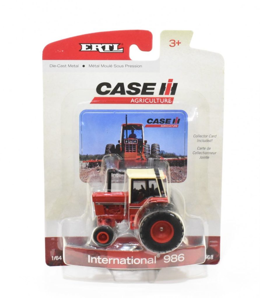 1/64 International Harvester 986 Tractor With Duals - Dalton's Farm Toys