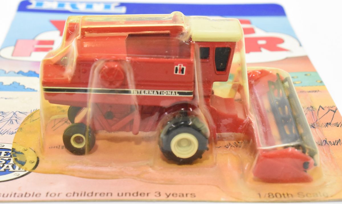1/80 International Harvester 1400 Series Combine W/ Grain Head On Young ...