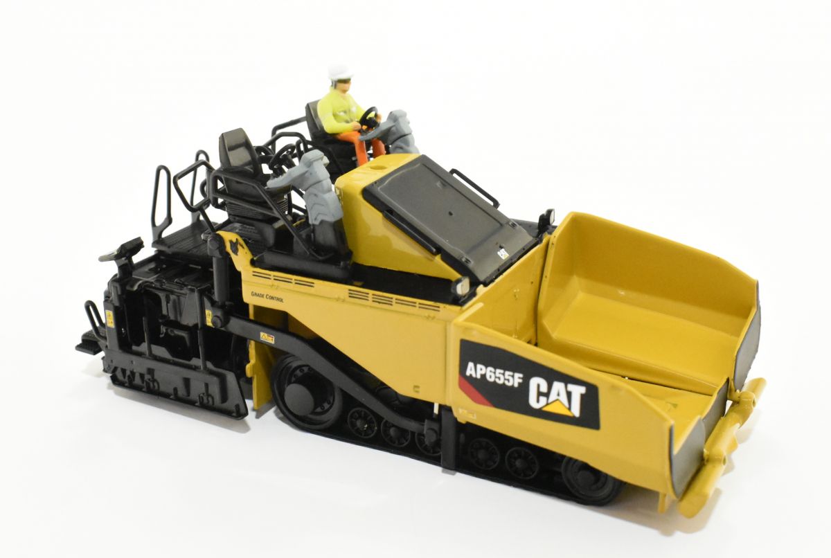 1/50 Cat Caterpillar AP655F Asphalt Paver - Dalton's Farm Toys
