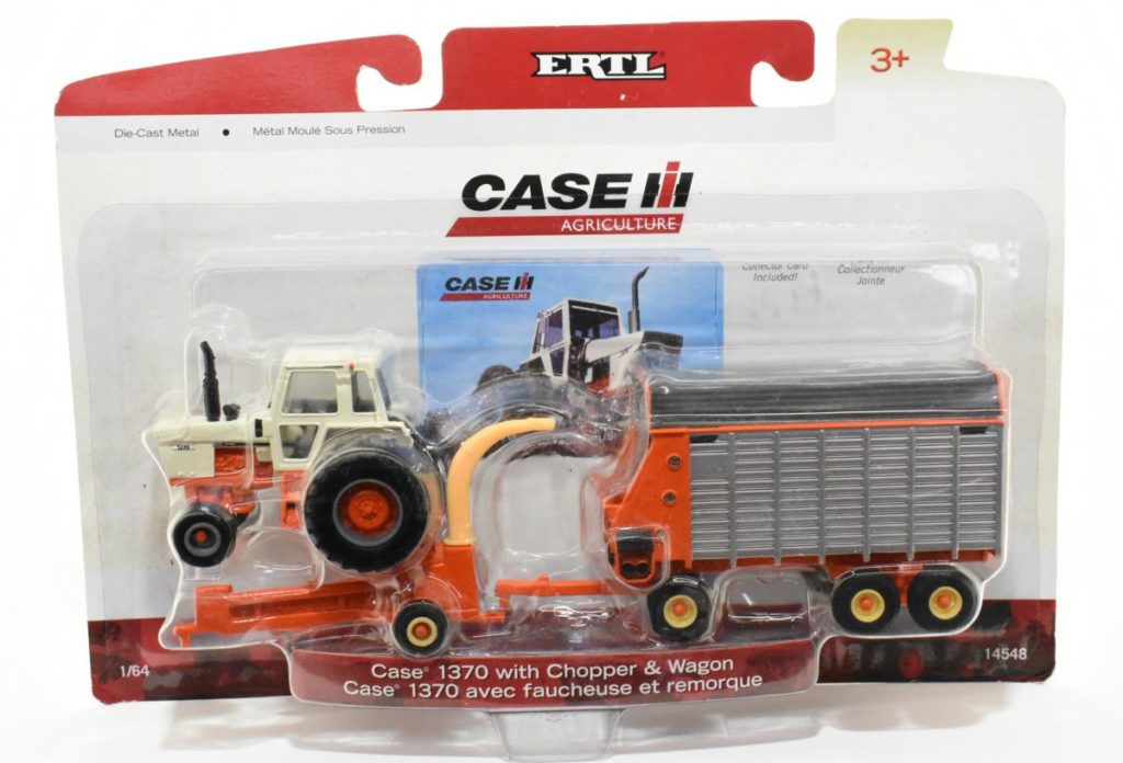 1/64 Case 1370 Tractor With Forage Harvester & Wagon - Dalton's Farm Toys