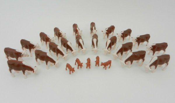 1/64 Package of 25 Hereford Cows Cattle With Calves - Dalton's Farm Toys