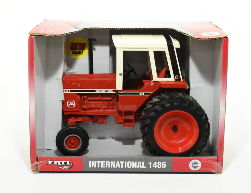 1/16 International Harvester 1486 Red Power Tractor With Duals - Dalton ...