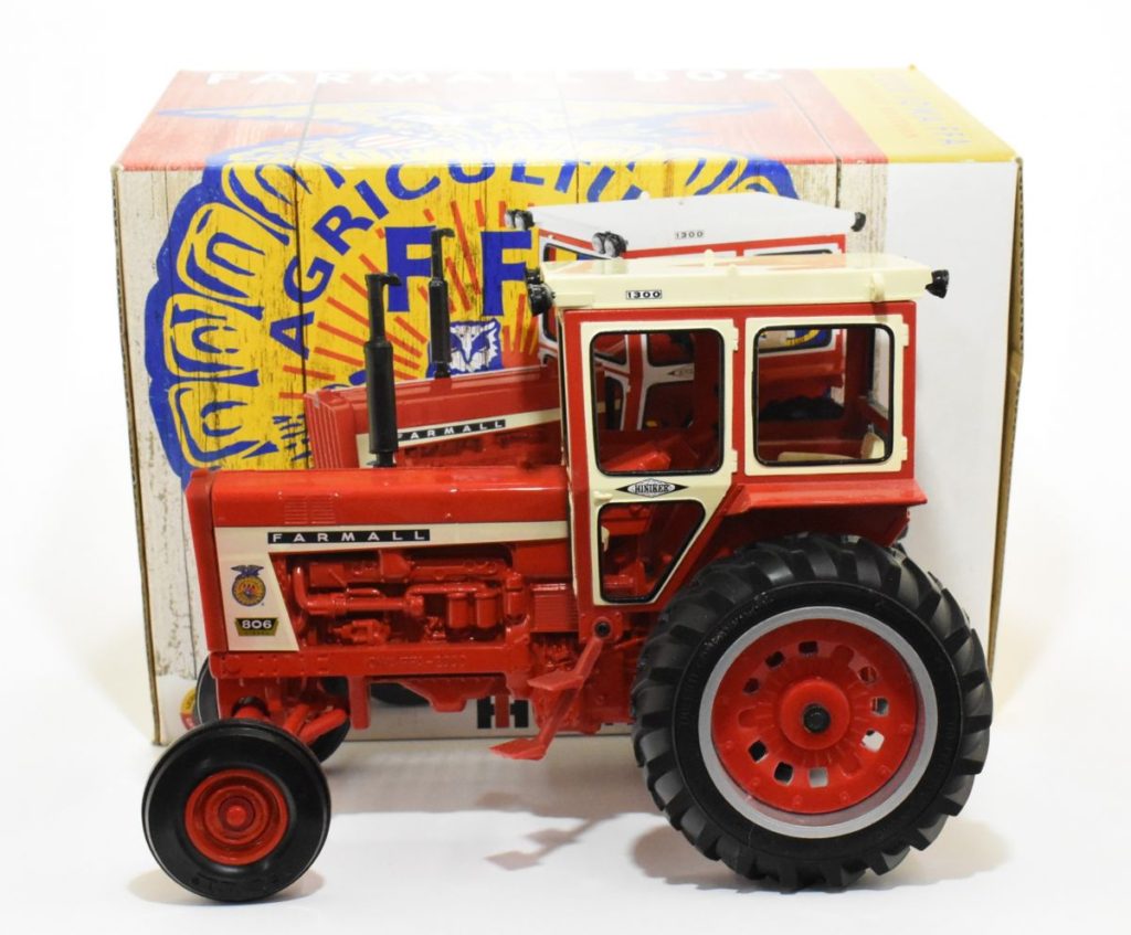 1/16 International Harvester Farmall 806 Tractor With Cab, 2000 Iowa ...