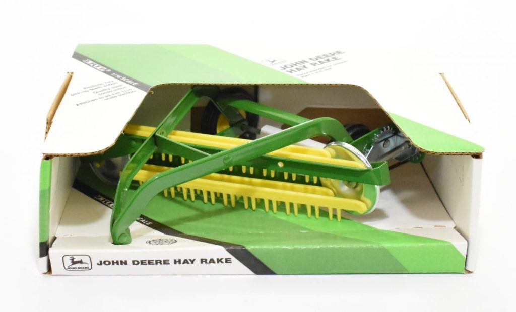 1/16 John Deere Side Delivery Hay Rake - Dalton's Farm Toys