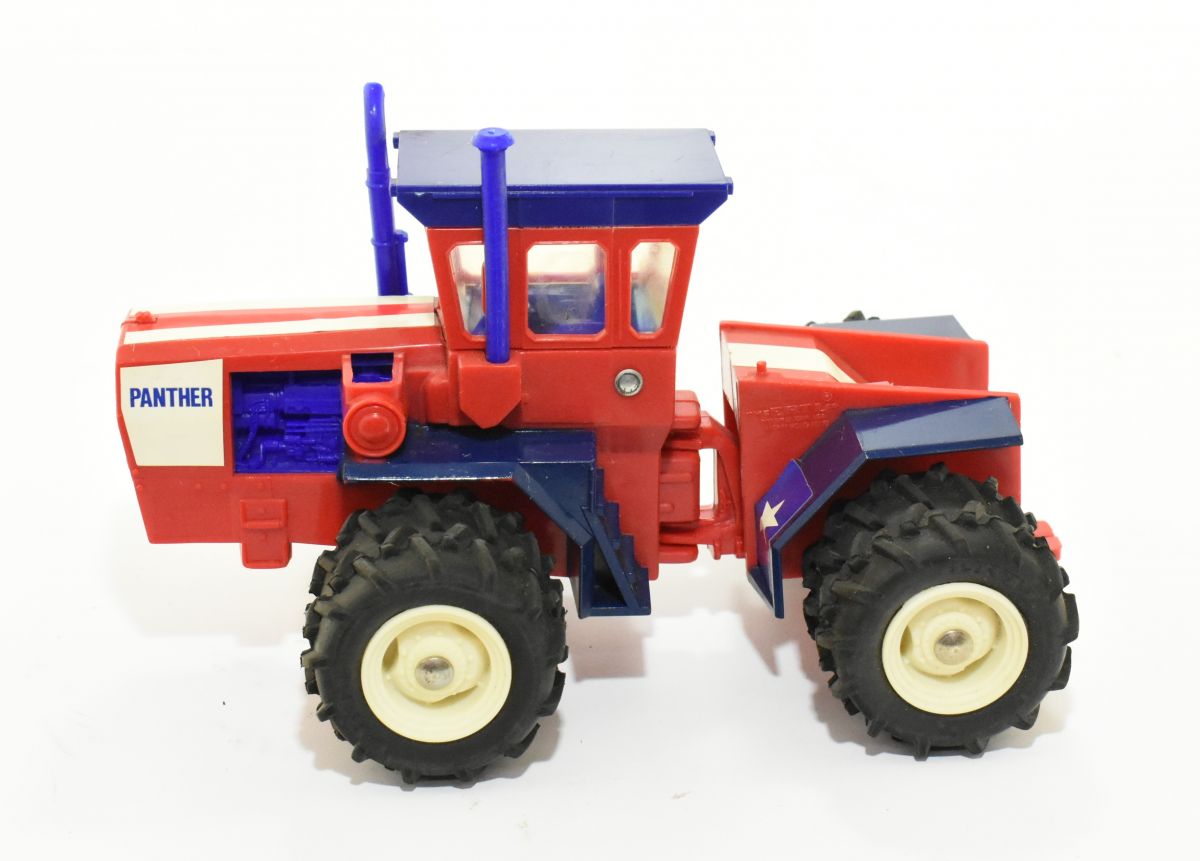 1/32 Steiger Panther Spirit of '76, Plastic - Dalton's Farm Toys