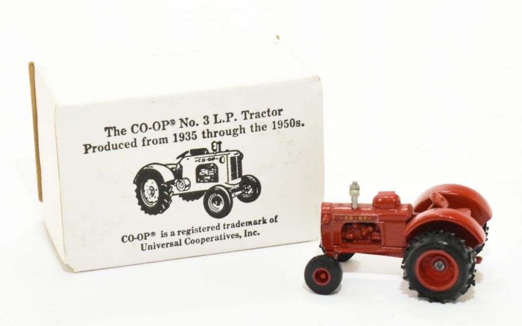 1/64 Co-op Tractor, #3 L.P. Version - Dalton's Farm Toys