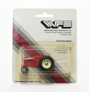 1/64 Cockshutt 1755 Tractor With Narrow Front - Dalton's Farm Toys