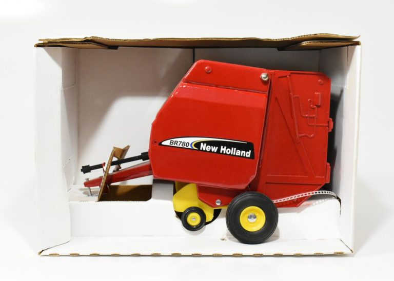 1/16 New Holland BR780 Round Hay Baler - Dalton's Farm Toys