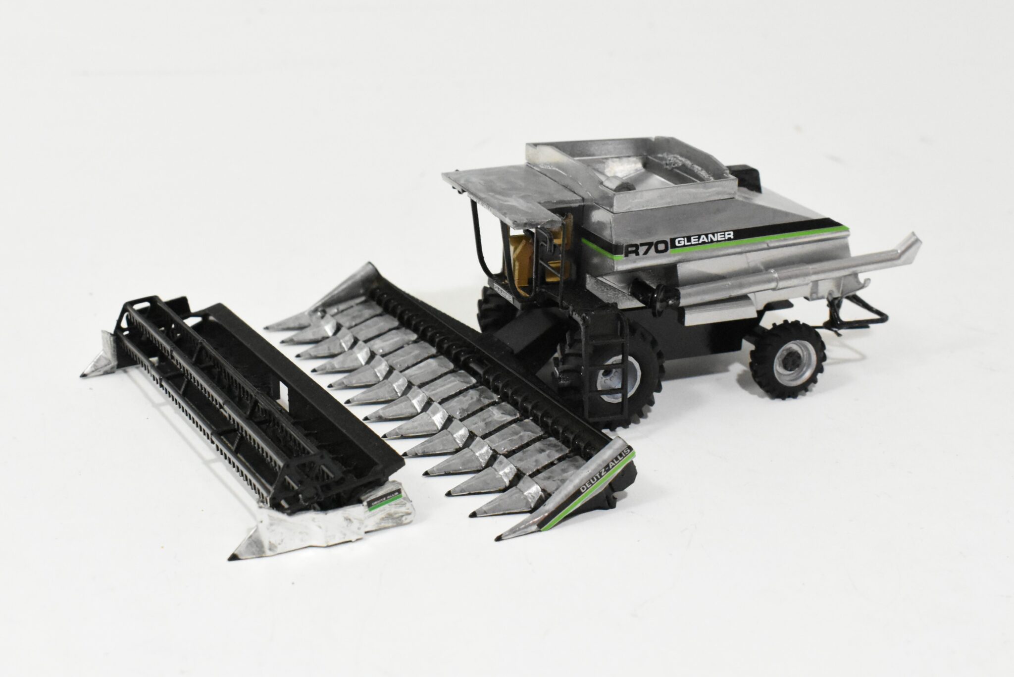 1/64 Custom Deutz Allis Gleaner R70 Combine With 12 Row Corn & Grain ...