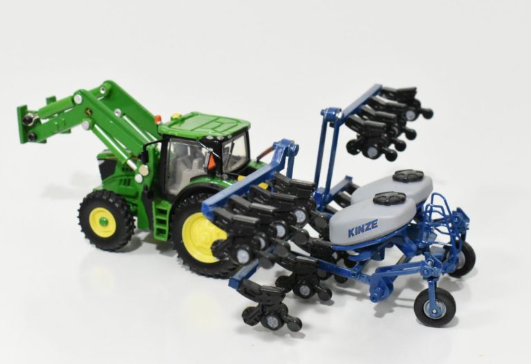 1/64 Custom Kinze 3 Point 12 Row Stack Fold Planter - Dalton's Farm Toys