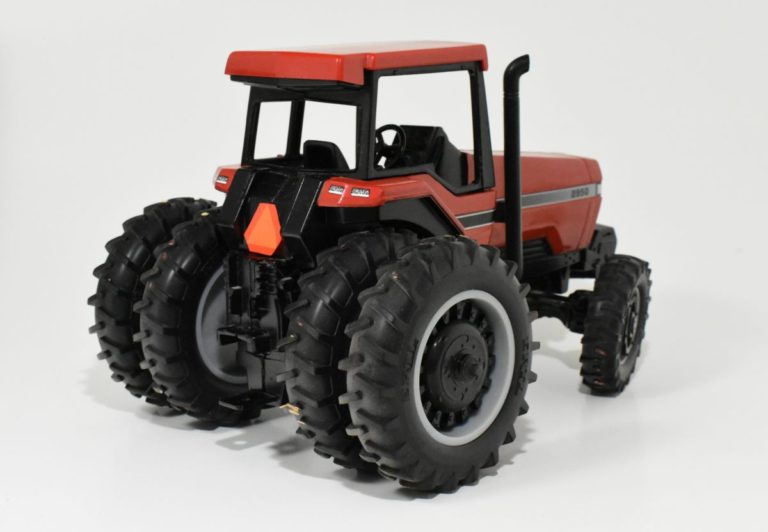 1/16 Case International Magnum 8950 Tractor With Dual Rear Wheels And Front Wheel Assist ...